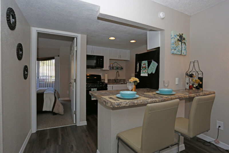 Sunpointe Place – Upgraded Apartments in Largo, FL